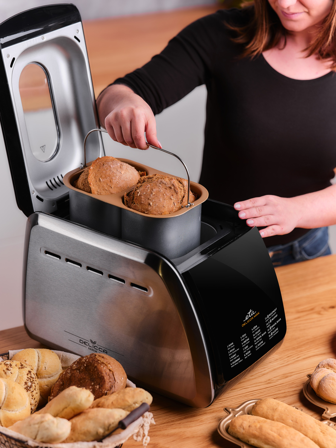 Pečení domácího pečiva nikdy nebylo jednodušší aneb co všechno dokáže domácí pekárna | ETA Blog ...